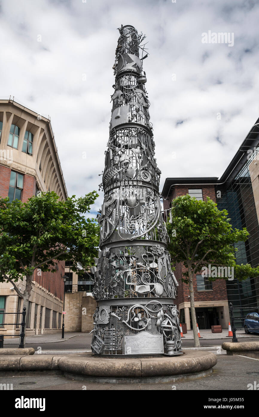 Blacksmiths Needle artwork,Newcastle upon Tyne,England,UK Stock Photo ...