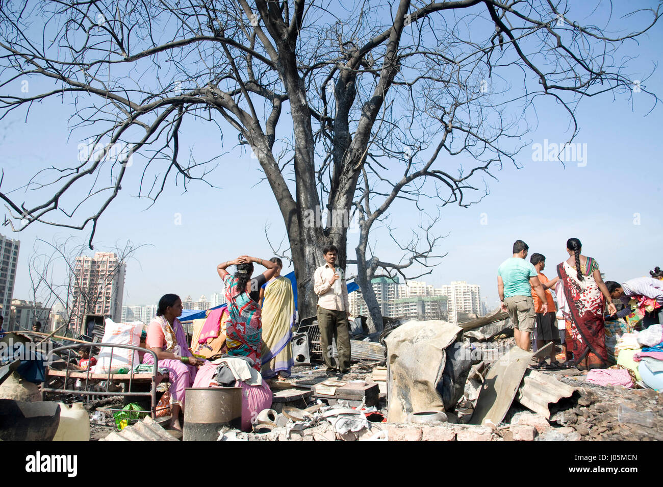 Burnt buildings hi-res stock photography and images - Alamy