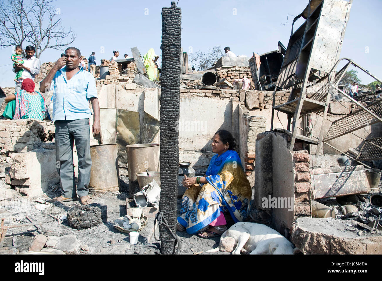 Slum fire, damu nagar, kandivali, mumbai, maharashtra, india, asia ...