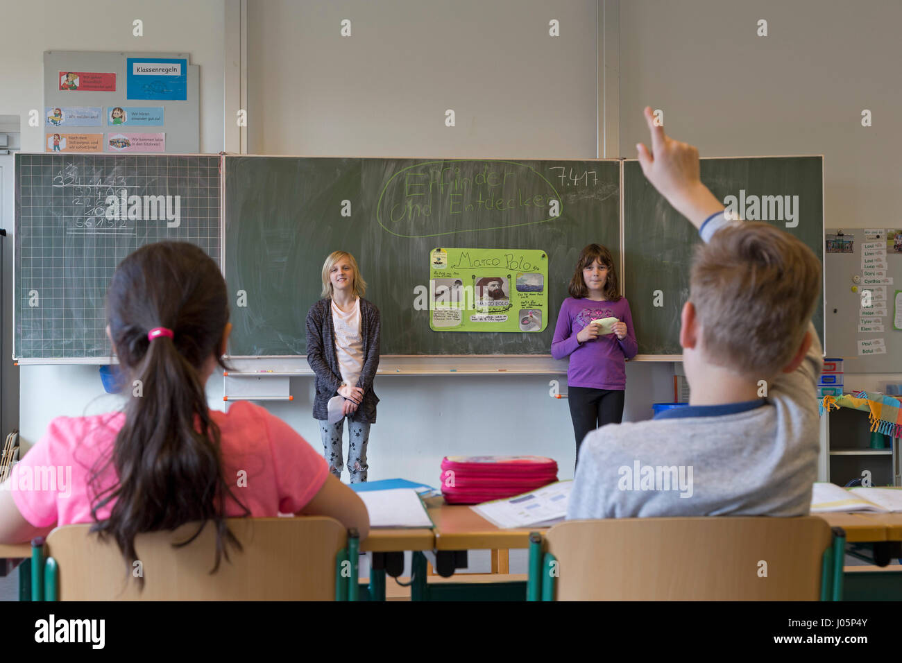 pupils at primary school doing a presentation, Lower Saxony, Germany ...