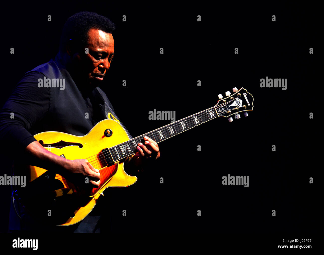 George benson hi-res stock photography and images - Alamy