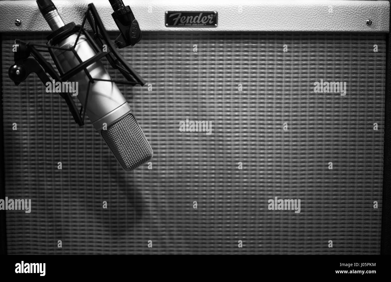 Studio Microphone Fender Guitar Amplifier Stock Photo - Alamy