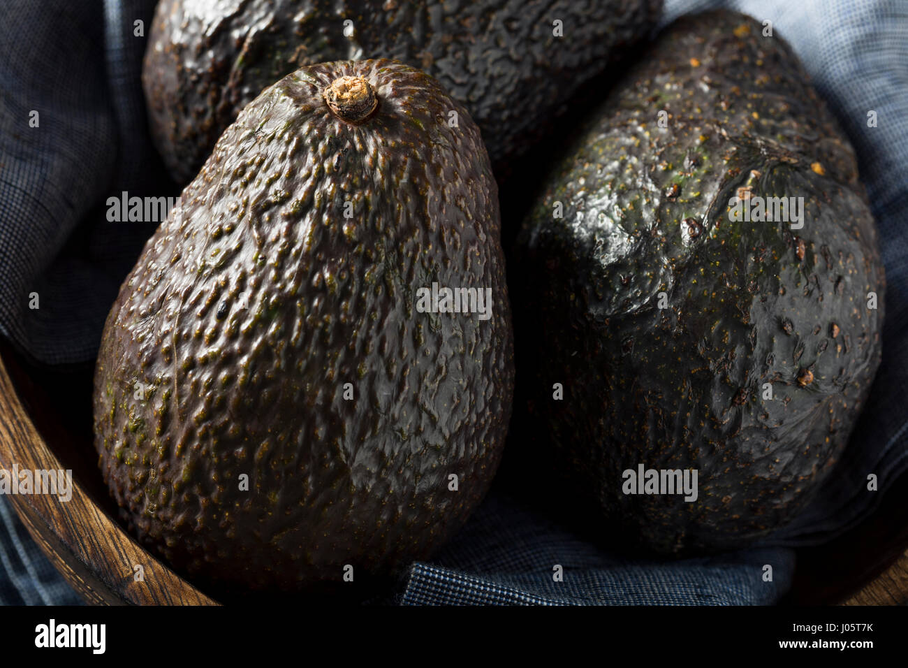 Raw Organic Ripe Avocados Ready to Eat Stock Photo - Alamy