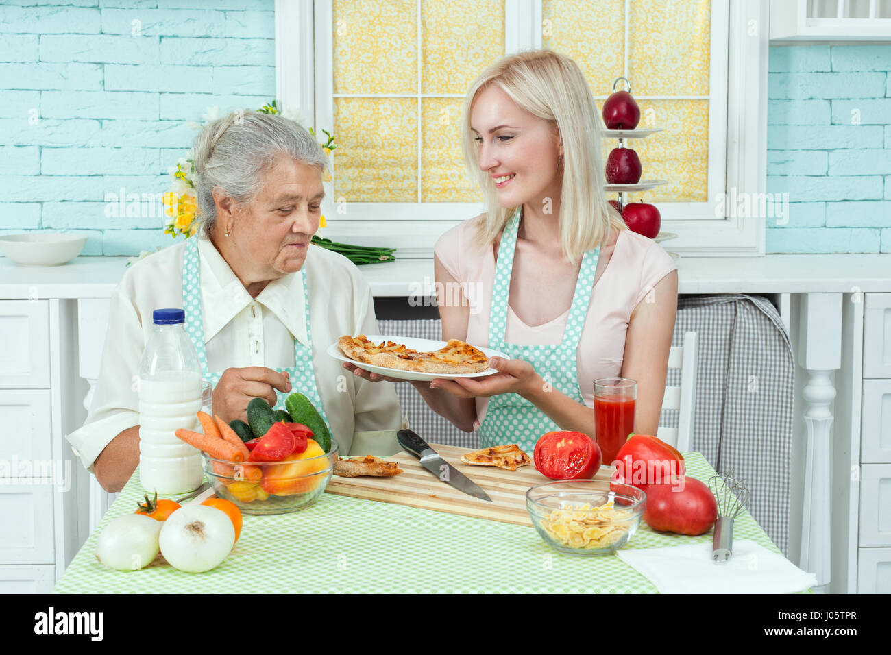 Mom Cooking Pizza