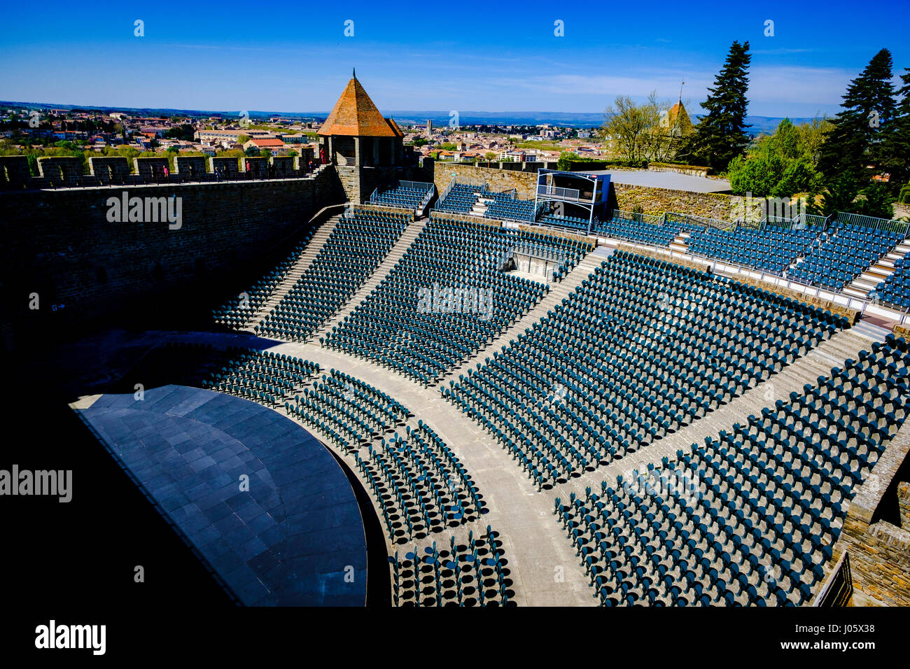 The spectacular 3,000 seat amphitheatre in the medieval Cité de ...