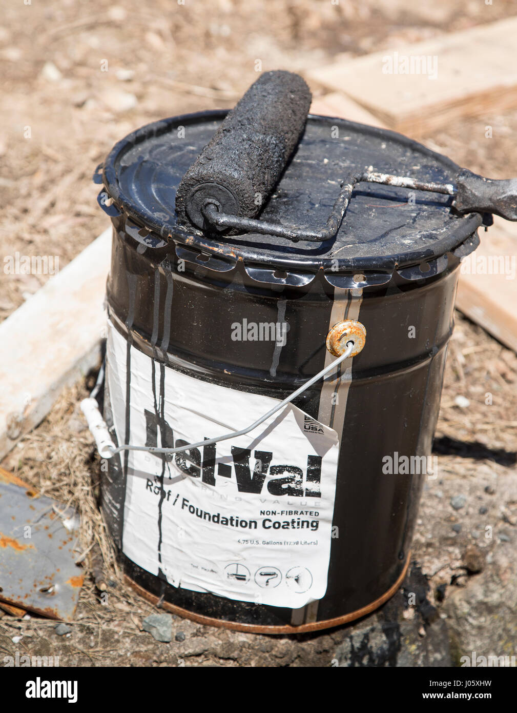 Foundation waterproofing hi-res stock photography and images - Alamy