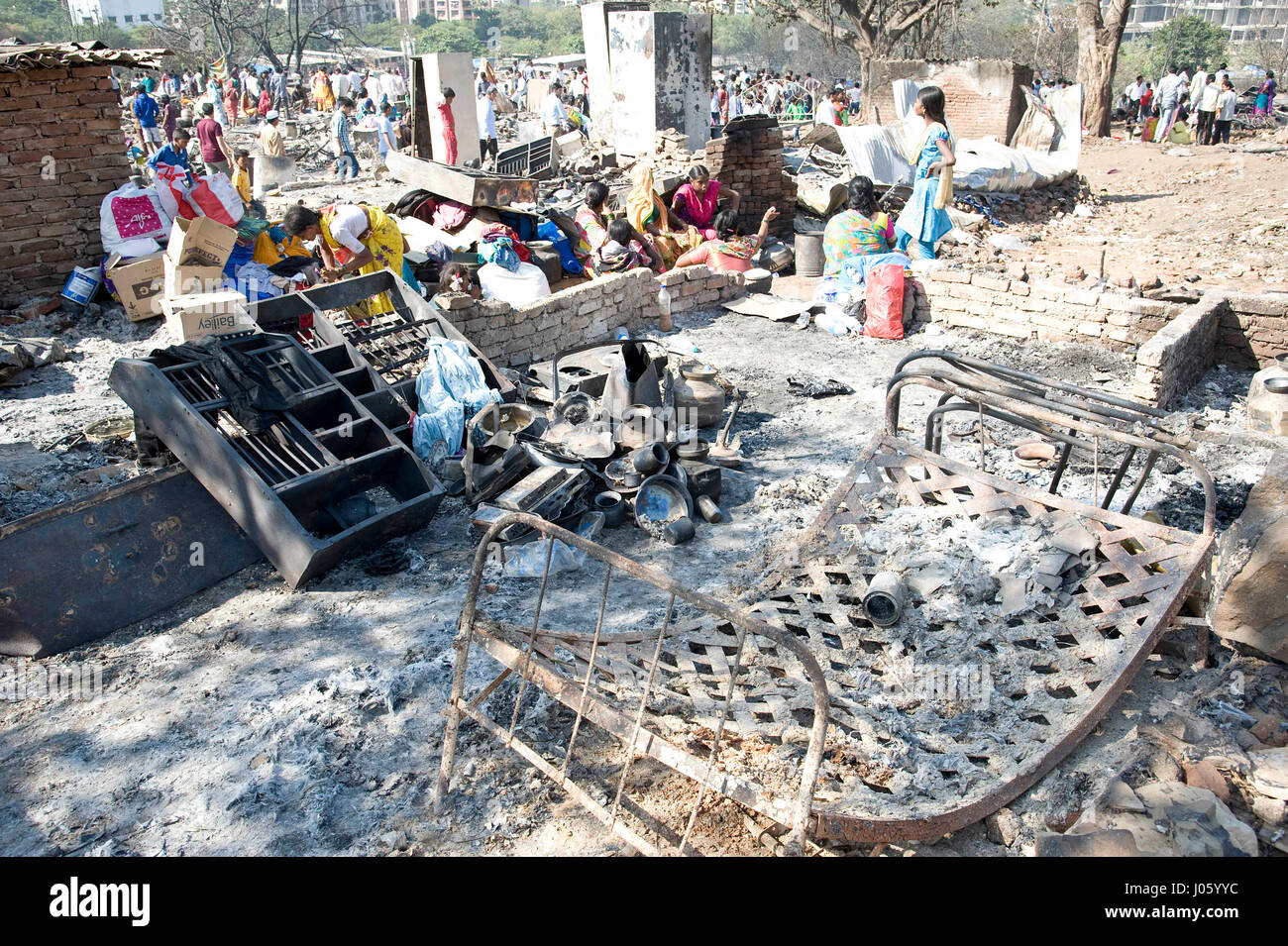 Slum fire, damu nagar, kandivali, mumbai, maharashtra, india, asia ...