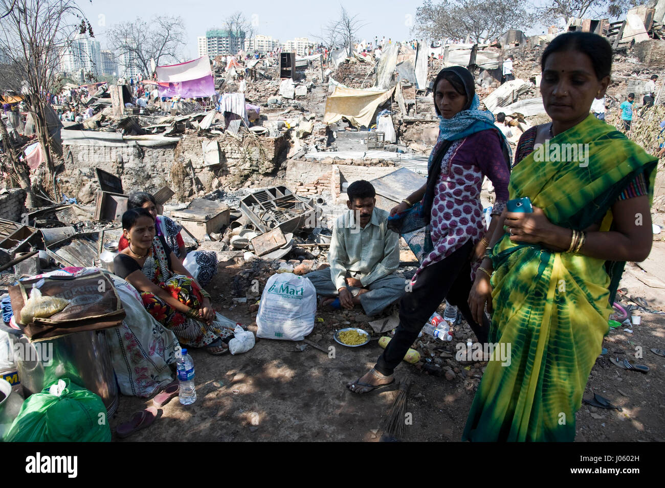 Slum fire, damu nagar, kandivali, mumbai, maharashtra, india, asia ...