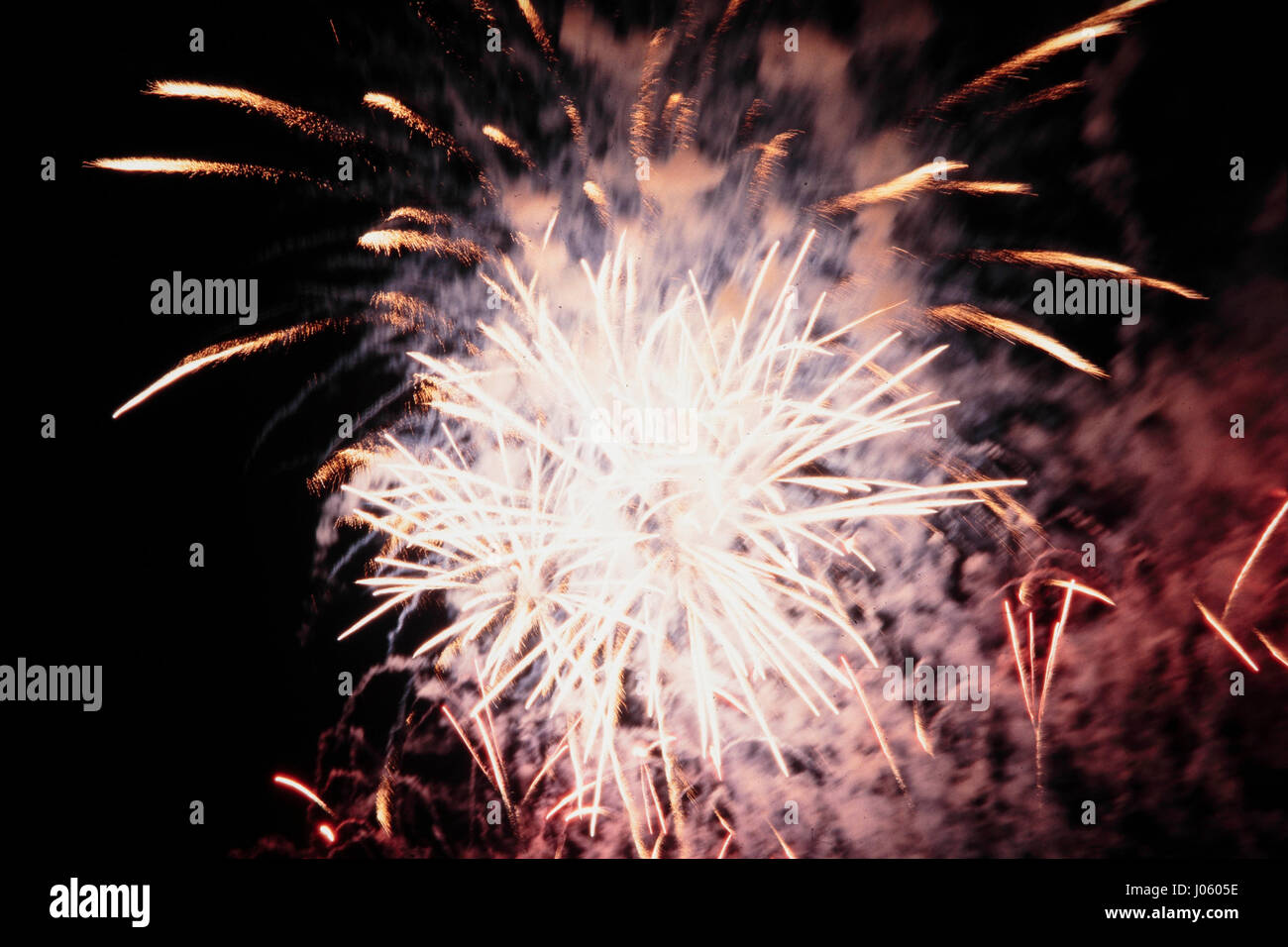 Fireworks at festival events india hi-res stock photography and images ...