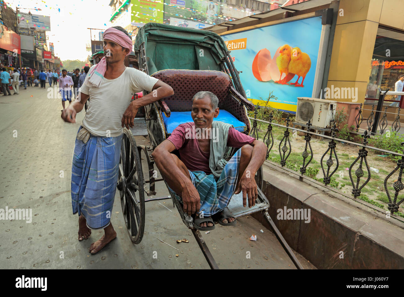 Hand pulled rickshaw, kolkata, west bengal, india, asia Stock Photo - Alamy