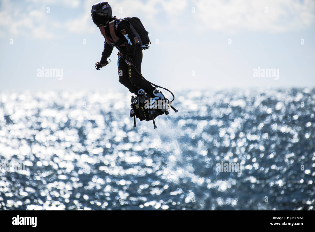 NEW FOOTAGE of an incredible hoverboard device which can fly the user ...