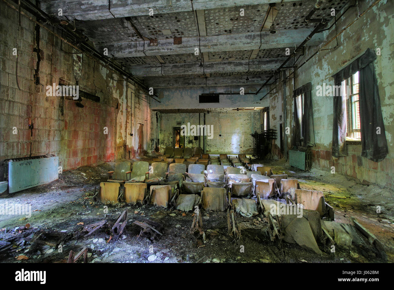 NEW YORK, USA: EERIE images have revealed the abandoned ruins of a ...