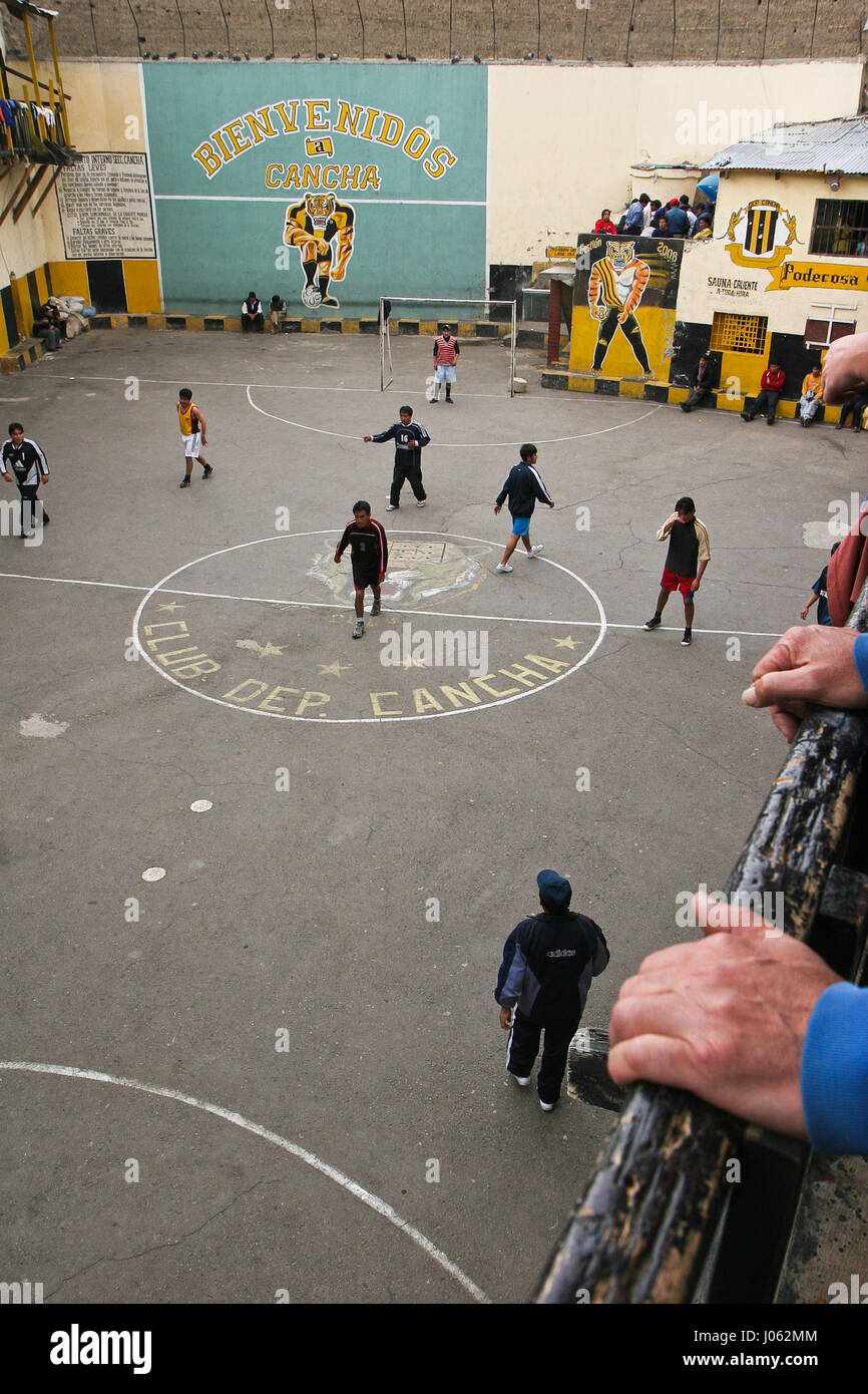 SAN PEDRO, LA PAZ, BOLIVIA: EYE-OPENING images reveal what life is like ...