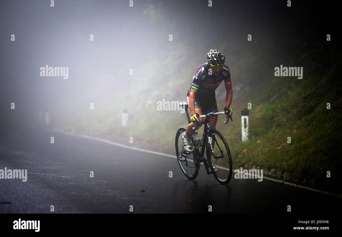 Professional bike rider hi-res stock photography and images - Alamy