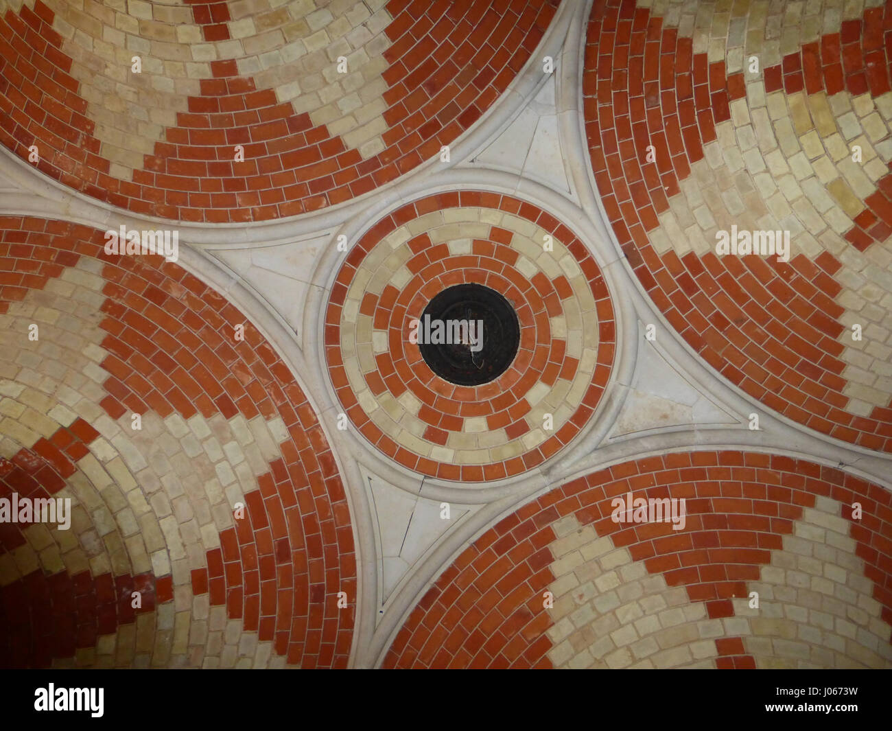 STUNNING images of the now lost Victorian subway last used as a WW2 air ...