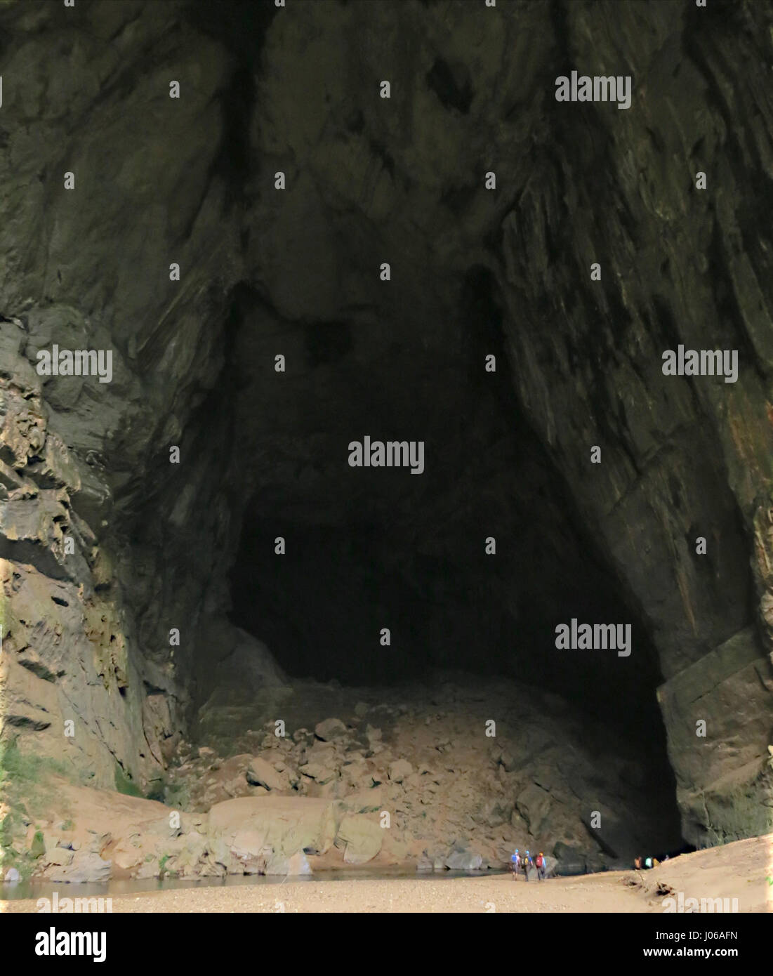 Cave like opening hi-res stock photography and images - Alamy