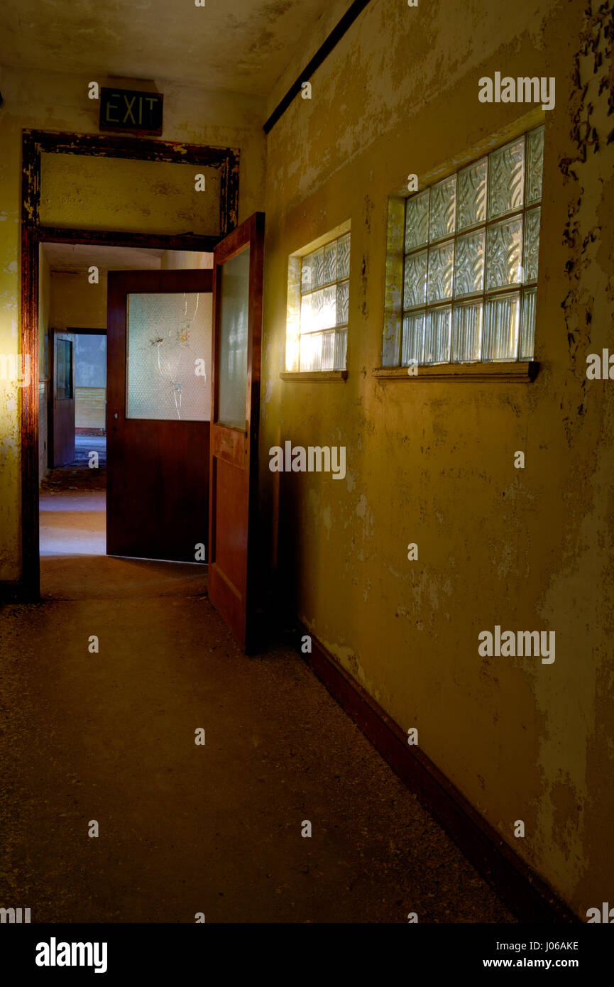 CONNECTICUT, USA: DISTURBING images show a crumbling hospital that was ...