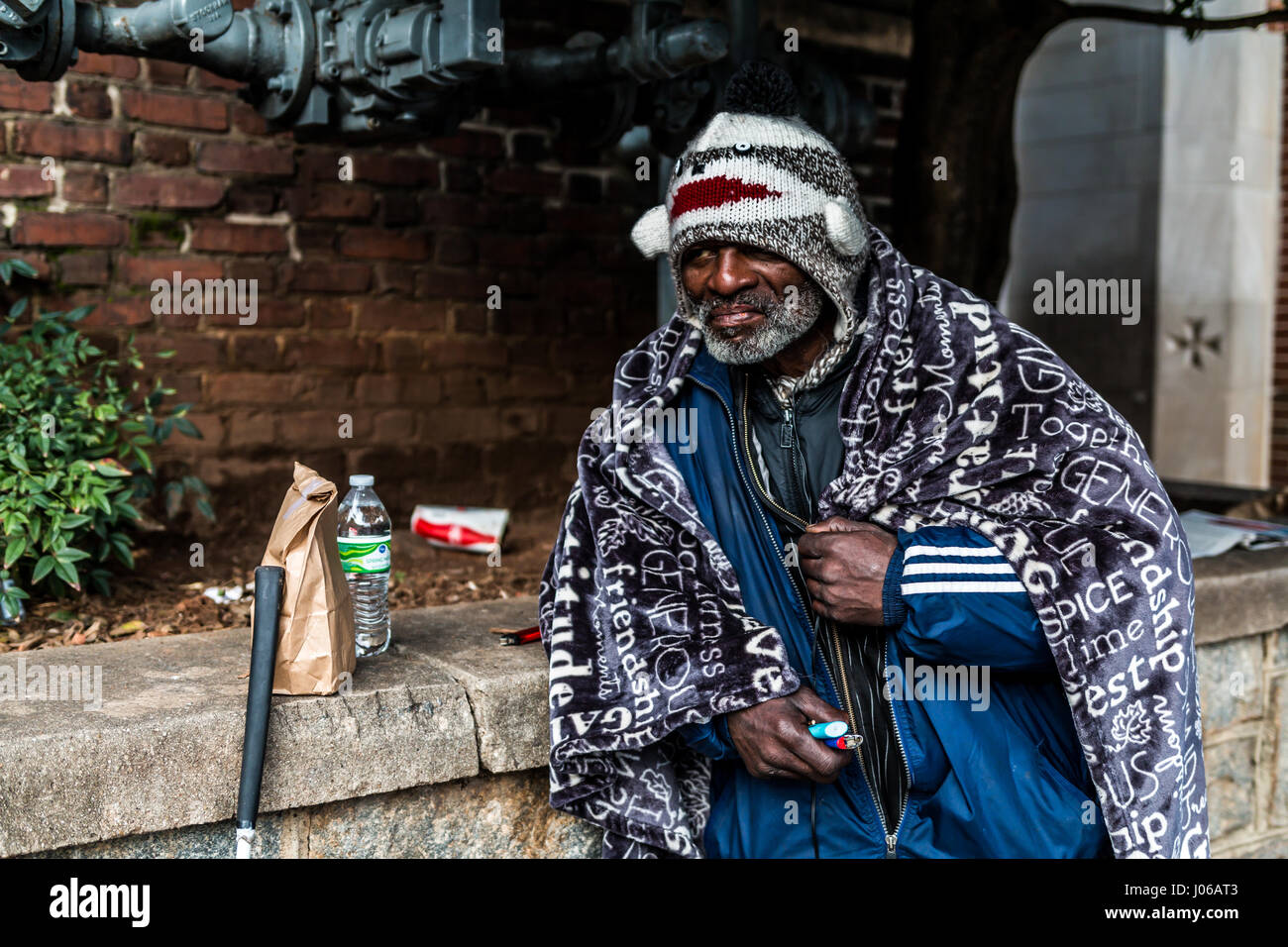 Atlanta. HEART-WRENCHING pictures show military veterans struggling to ...