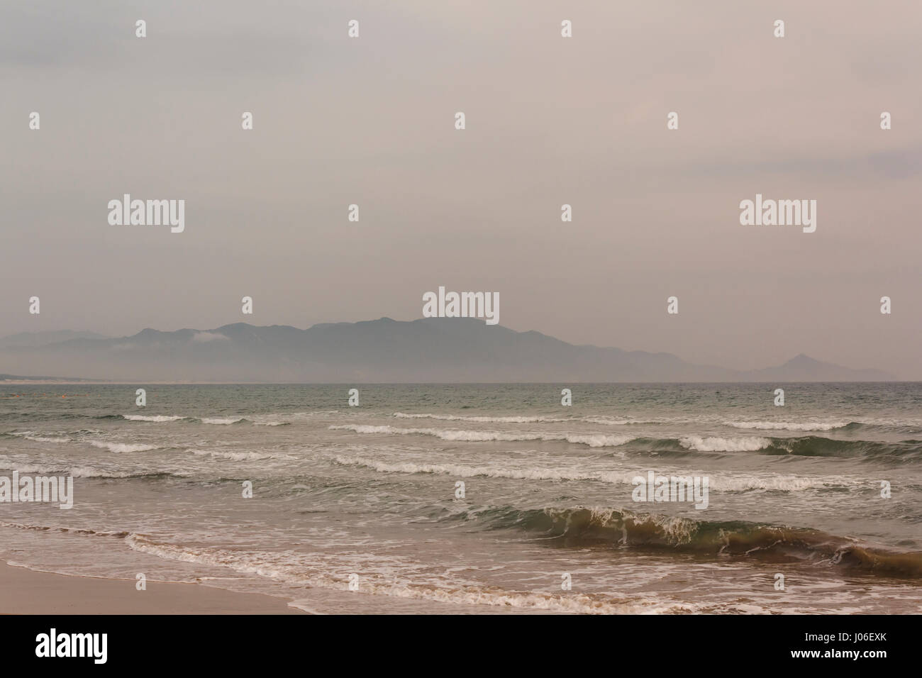 Strong coastal winds hi-res stock photography and images - Alamy
