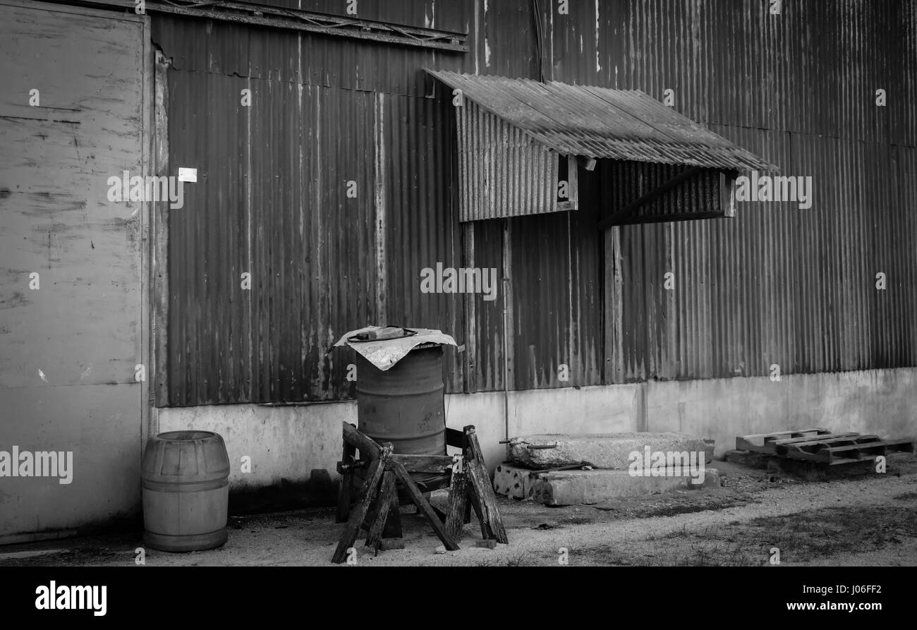 Single farm house hi-res stock photography and images - Alamy