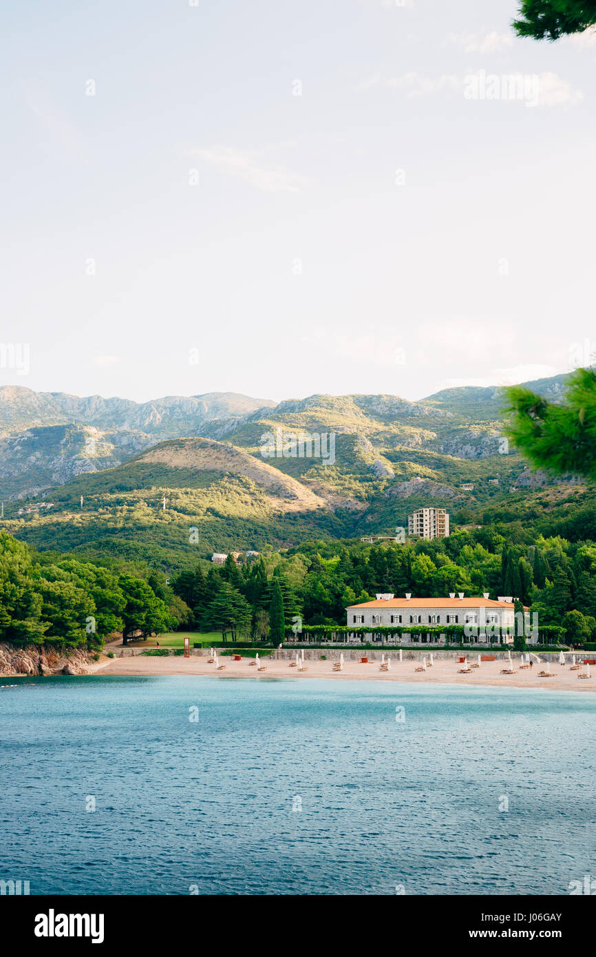 The park Milocer, Villa, beach Queen. Near the island of Sveti Stefan ...