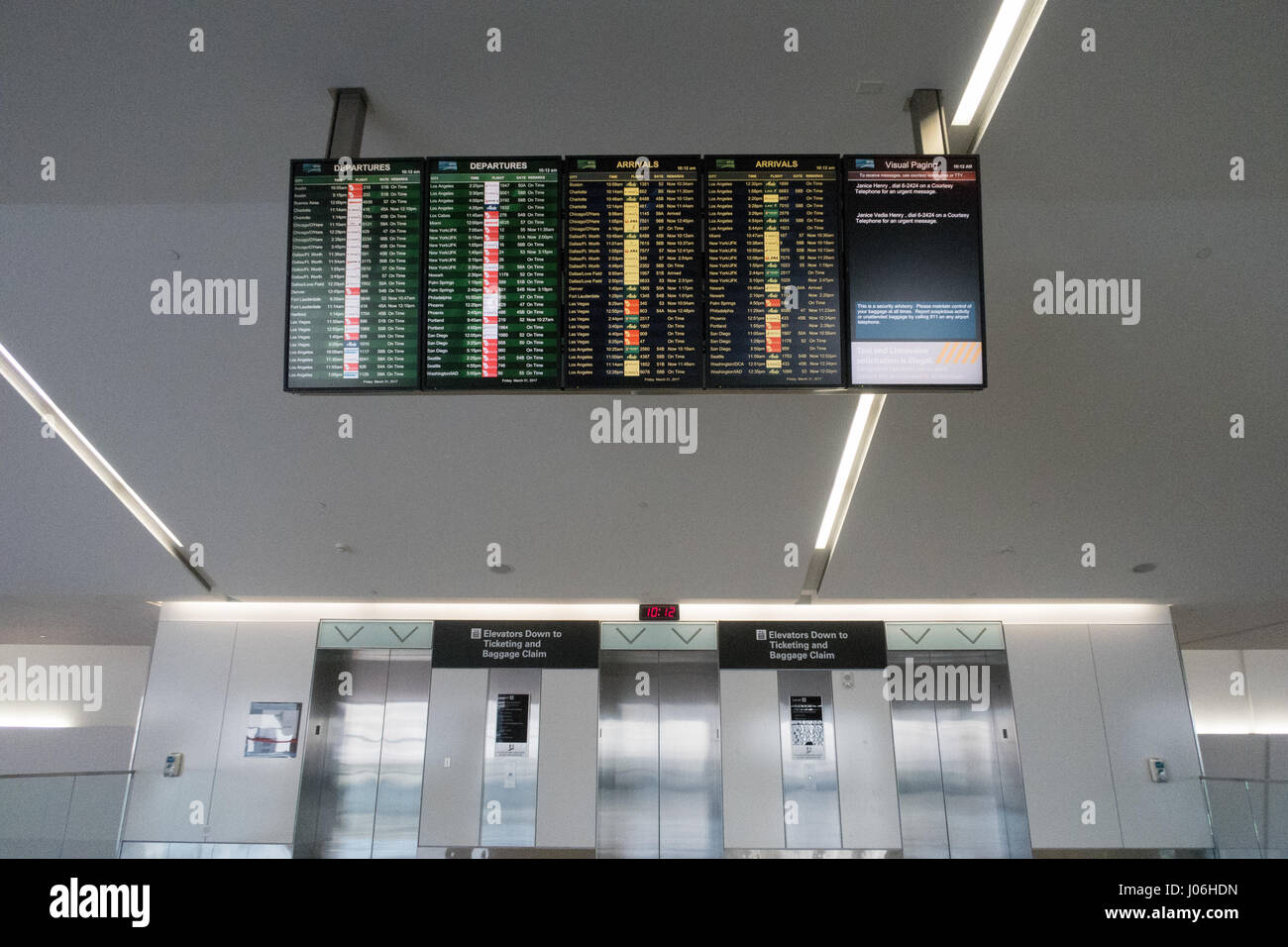 San francisco airport terminal interior hi-res stock photography and ...