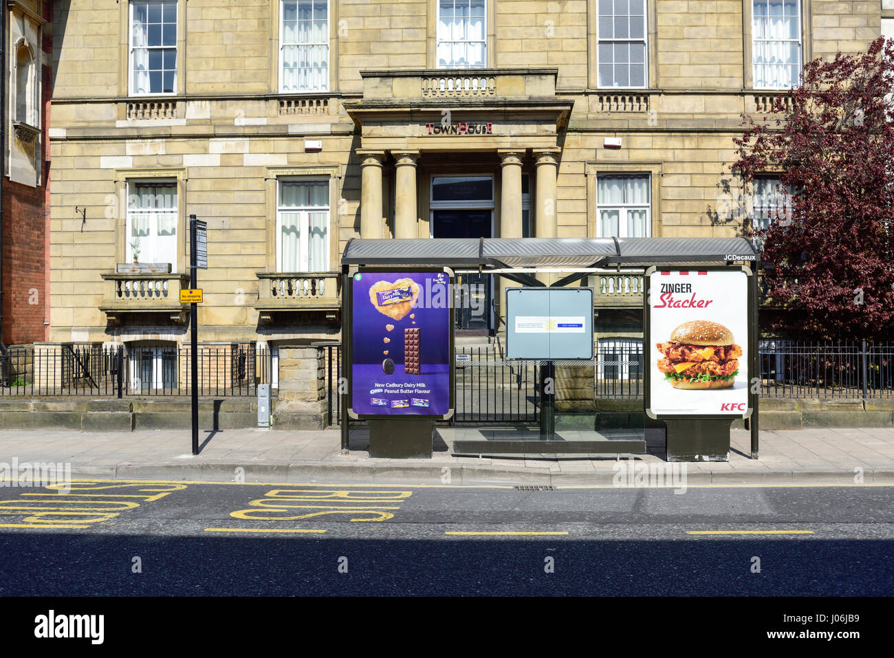 Bus shelter shelters High Resolution Stock Photography and Images - Alamy