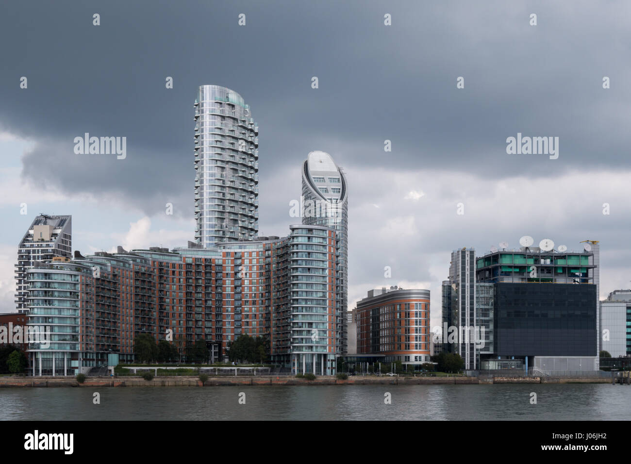 A skyline with modern apartment buildings by the riverside of Thames ...