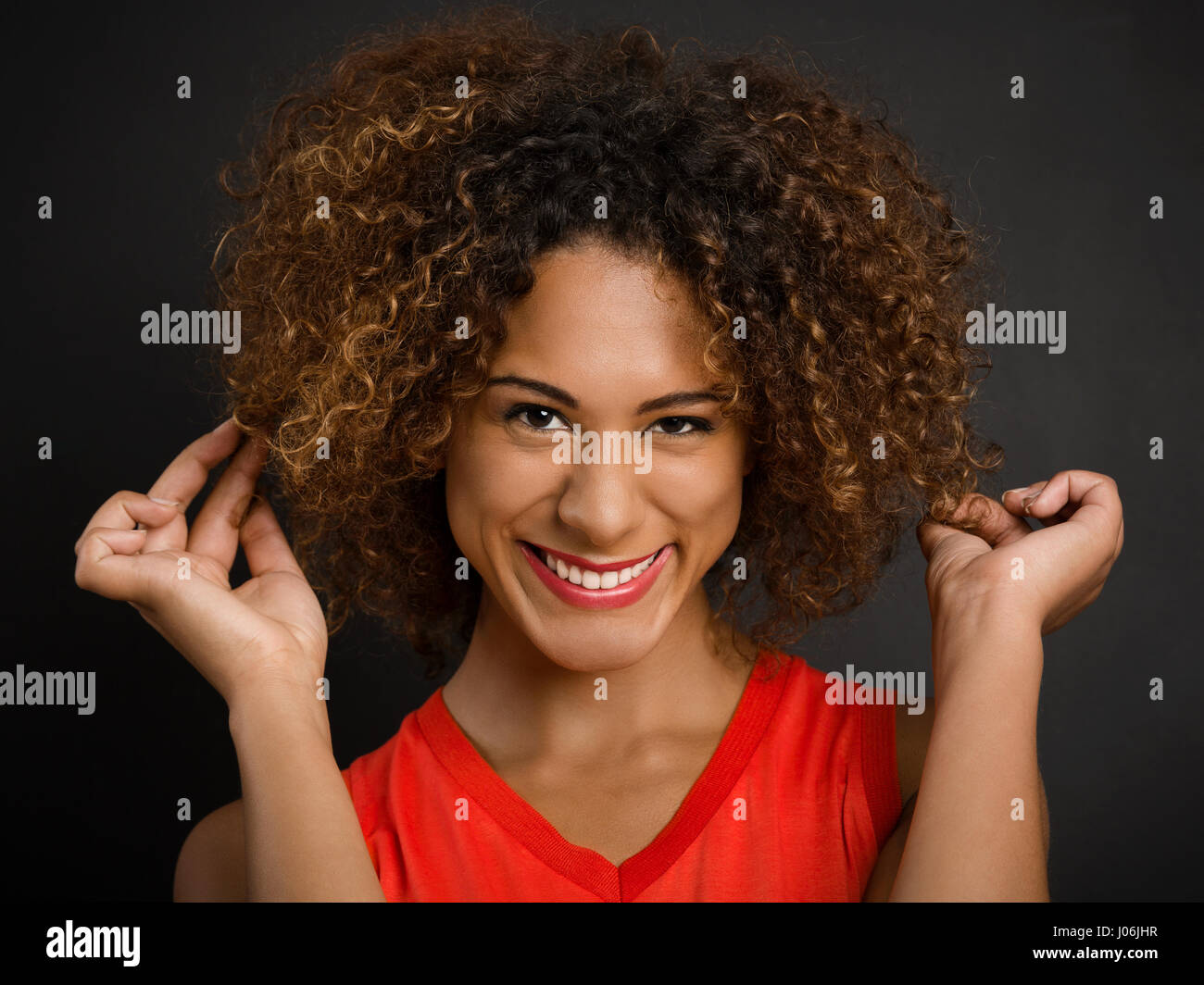 Portrait of a beautiful African American woman smiling Stock Photo - Alamy