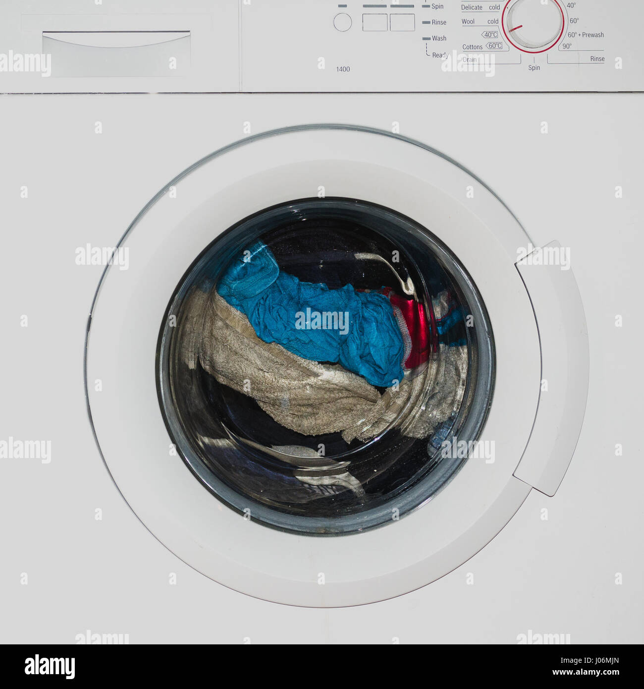 Full load washing machine hi-res stock photography and images - Alamy