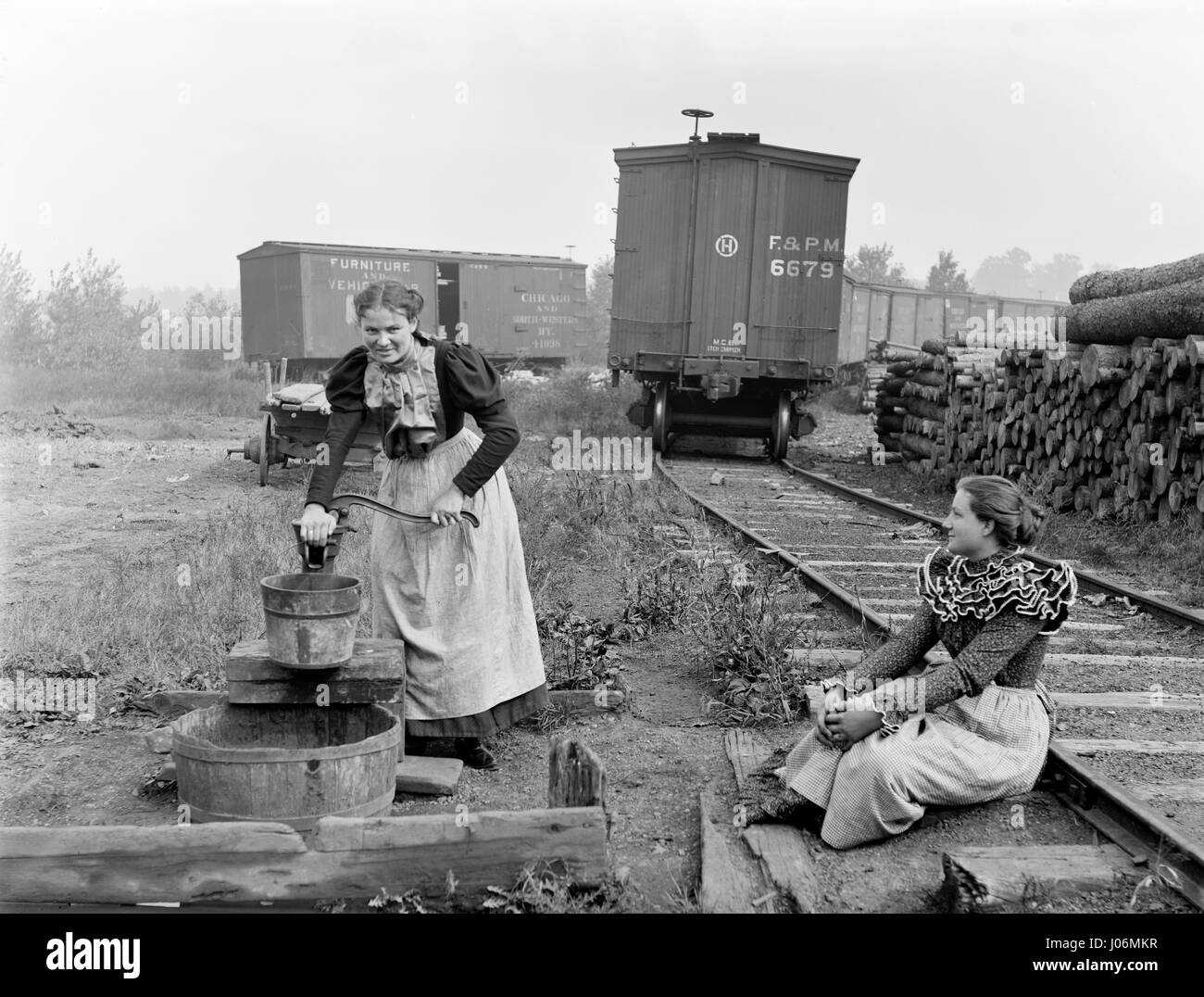 Women railroad workers hi-res stock photography and images - Alamy