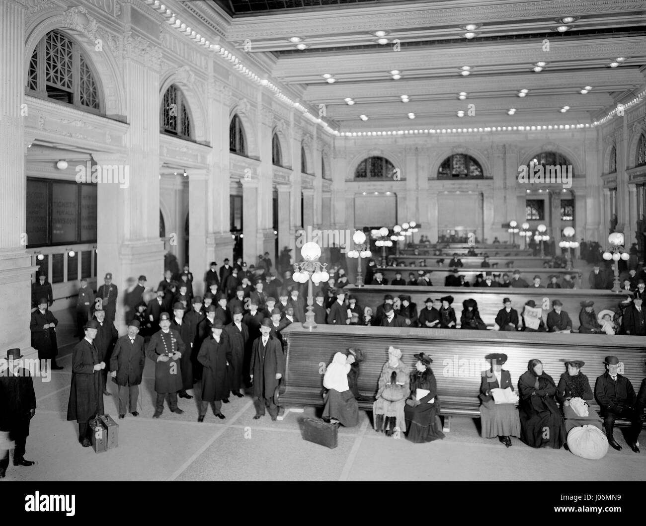 Waiting Room, Grand Central Terminal, New York City, New York, USA ...