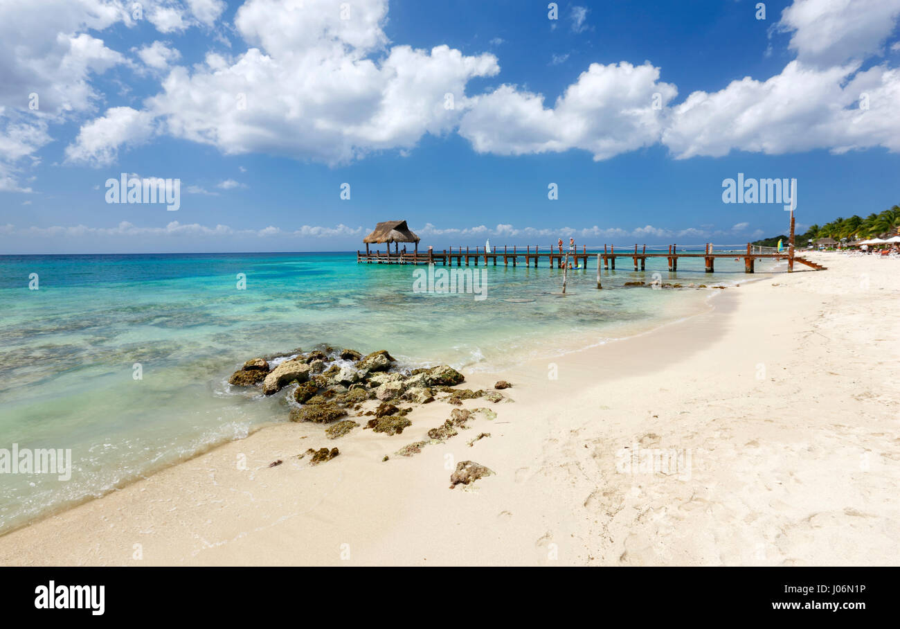 Beautiful tropical beach wooden dock hi-res stock photography and ...