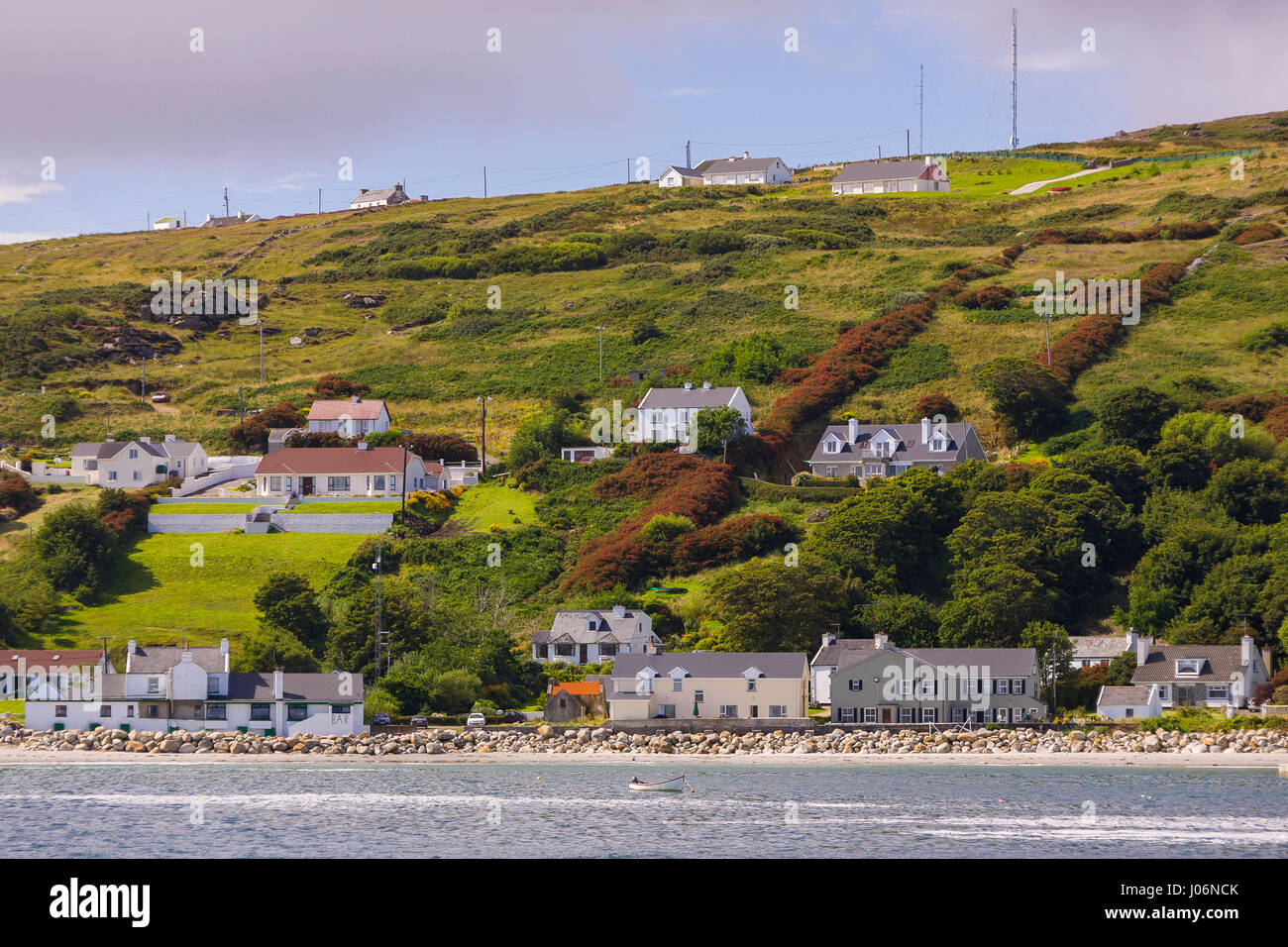 LEABGARROW, ARAN ISLAND, DONEGAL, IRELAND - Homes and buildings ...