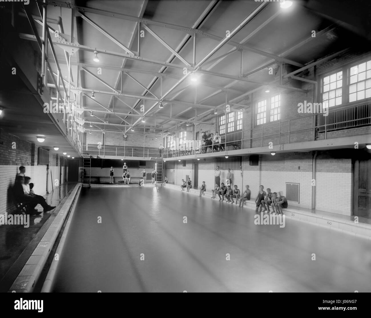 Vintage indoor swimming pool hi-res stock photography and images - Alamy