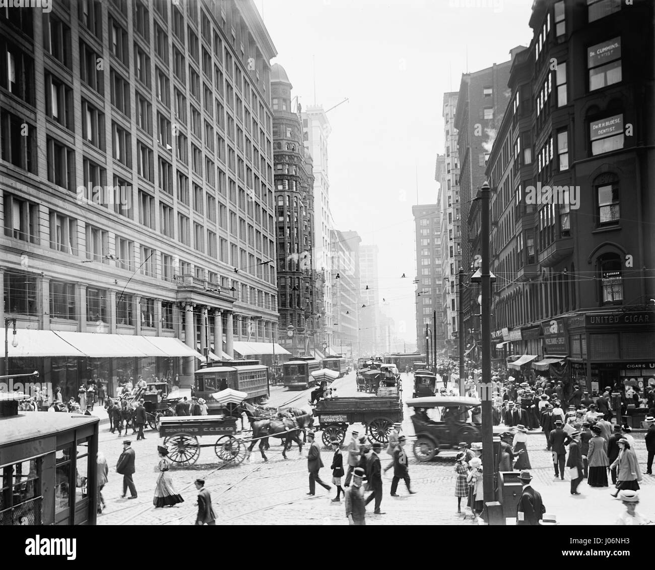 State Street & Marshall Fields, Chicago, Illinois, USA, Detroit ...