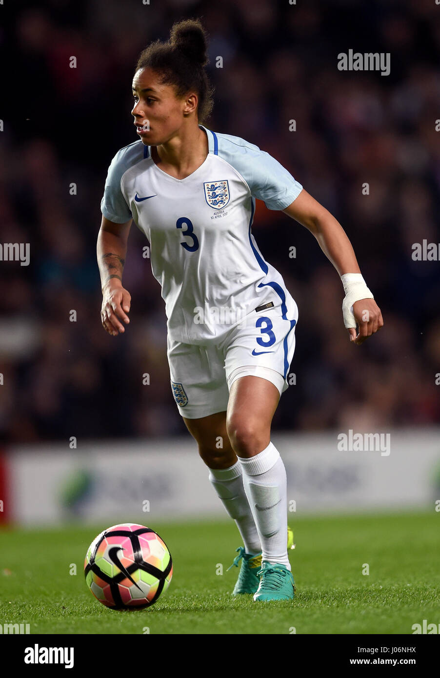 England's Demi Stokes Stock Photo - Alamy