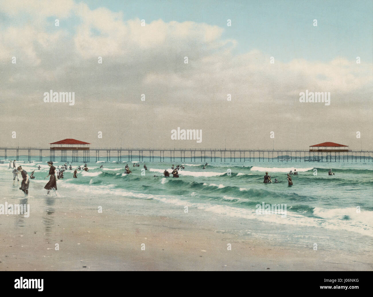 Old orchard beach pier hi-res stock photography and images - Alamy