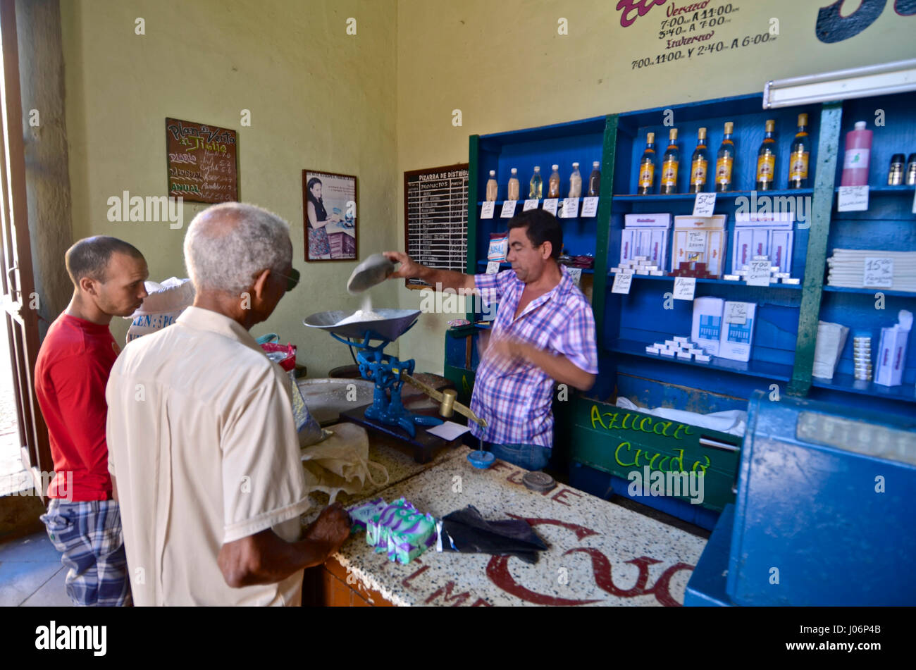 Cuban bodega hi-res stock photography and images - Alamy