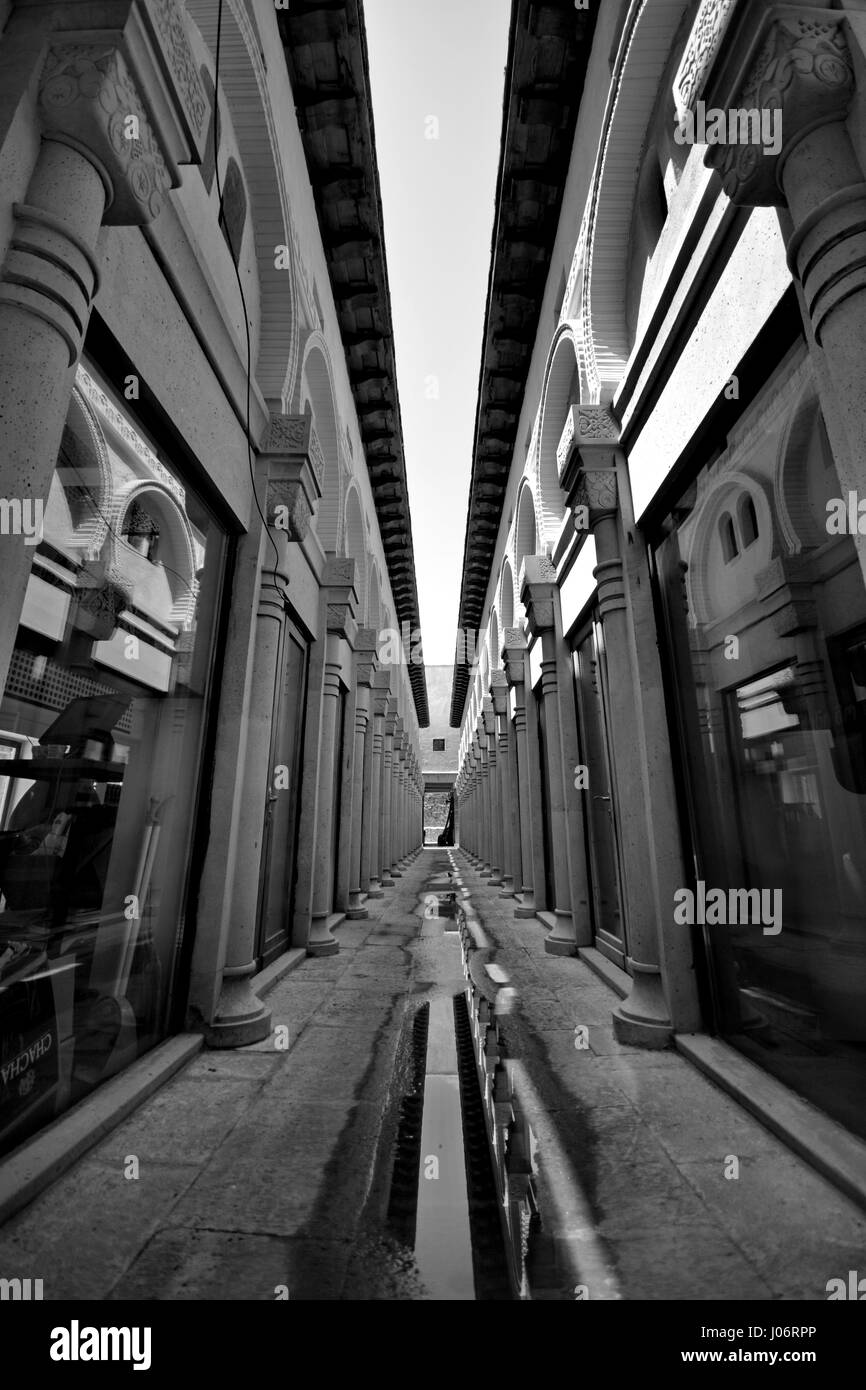 Corridor stone hi-res stock photography and images - Alamy