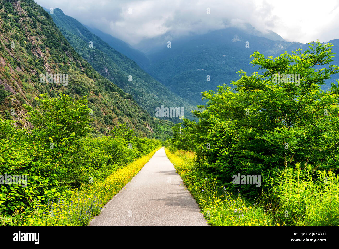 Sentiero valtellina hi-res stock photography and images - Alamy