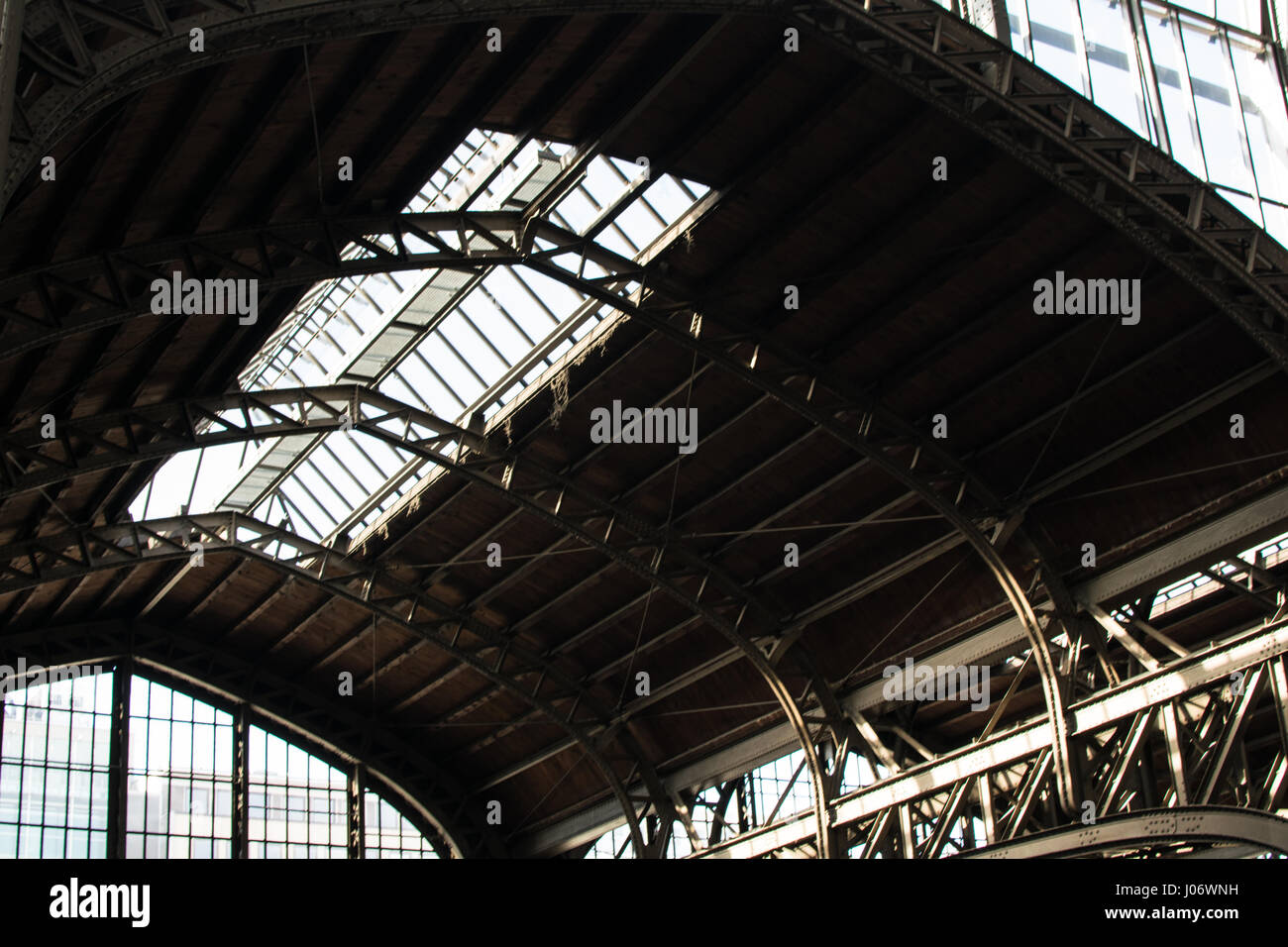 huge train station roof Stock Photo - Alamy