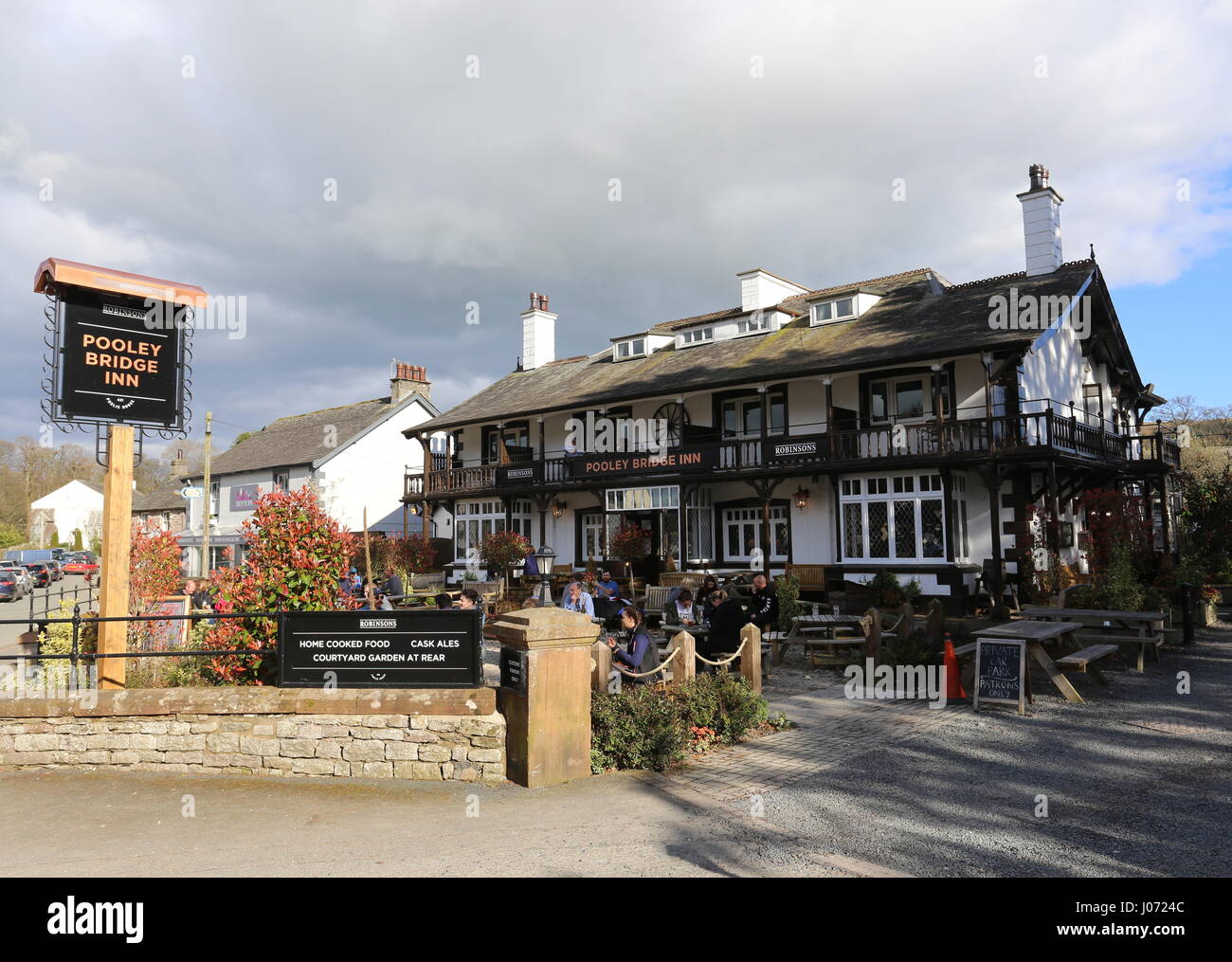 Pooley bridge inn hi-res stock photography and images - Alamy