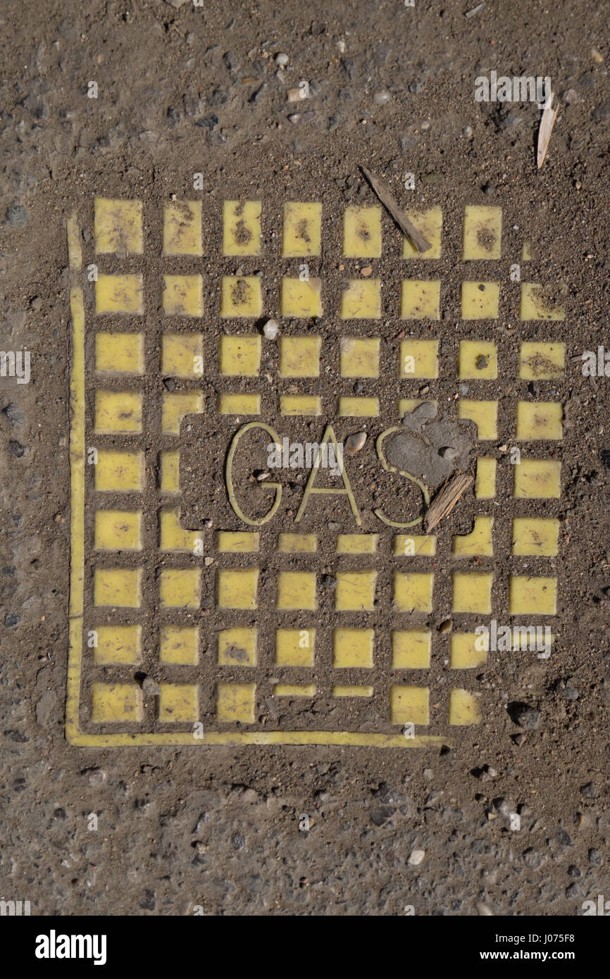 Gas manhole cover hi-res stock photography and images - Alamy
