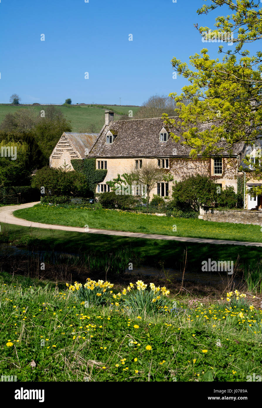 Village upper slaughter england uk hi-res stock photography and images ...