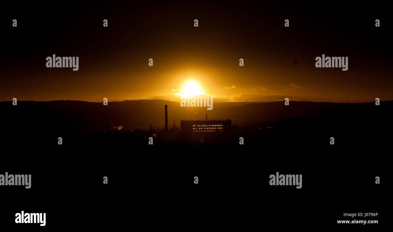 Drummonds Mill before the devastating fire that destroyed it - Lumb ...