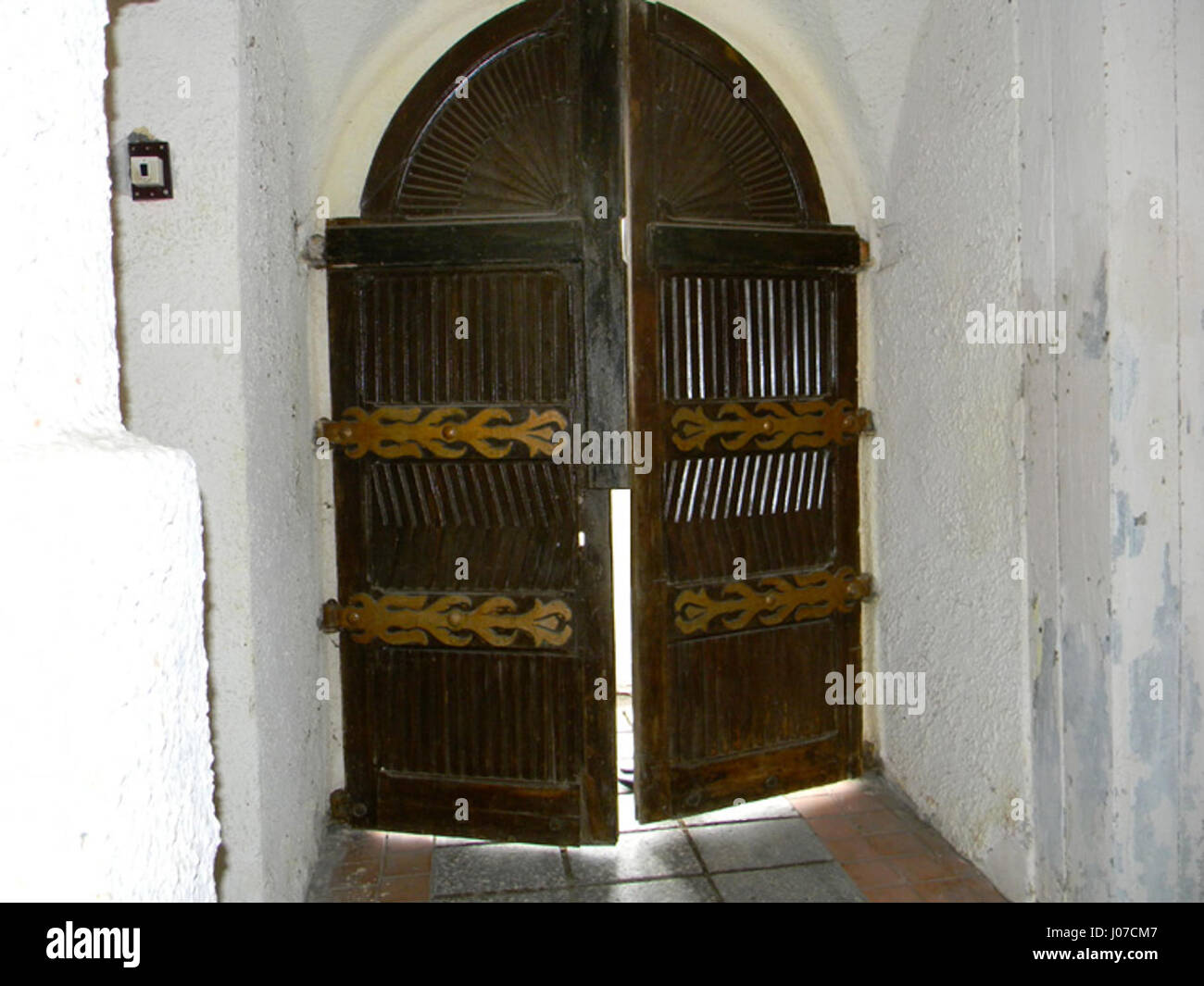 'The Legend of Tristan and Isolde' by Jonathan Baines depicts the ...