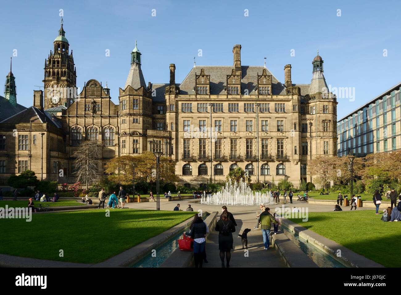 Sheffield town hall hi-res stock photography and images - Alamy