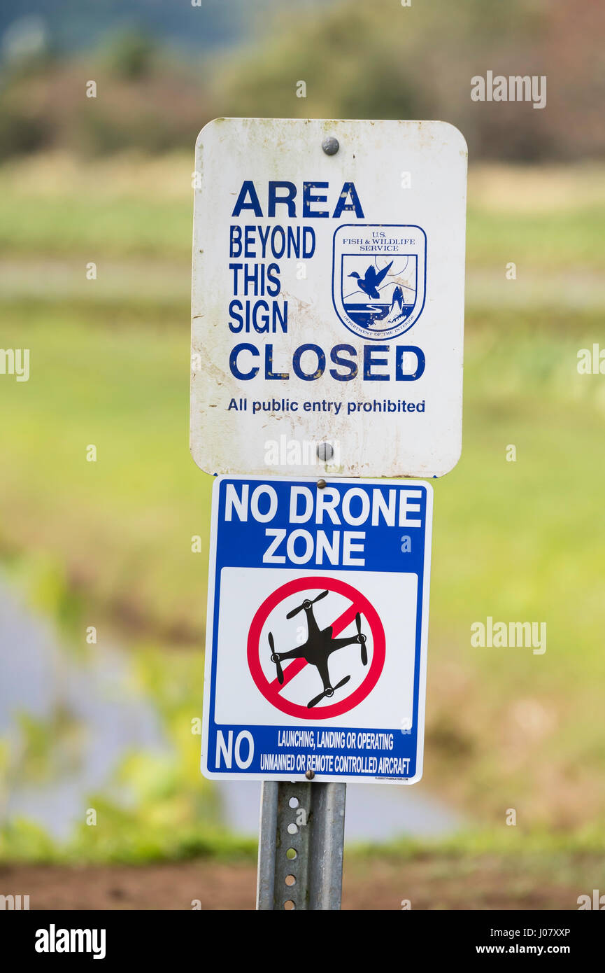 Protected wetland sign hi-res stock photography and images - Alamy