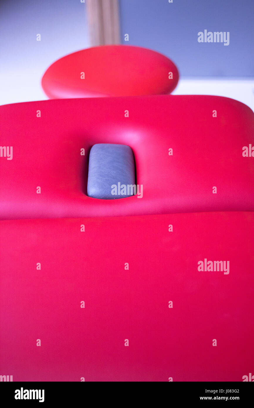 Kinetic bed hi-res stock photography and images - Alamy